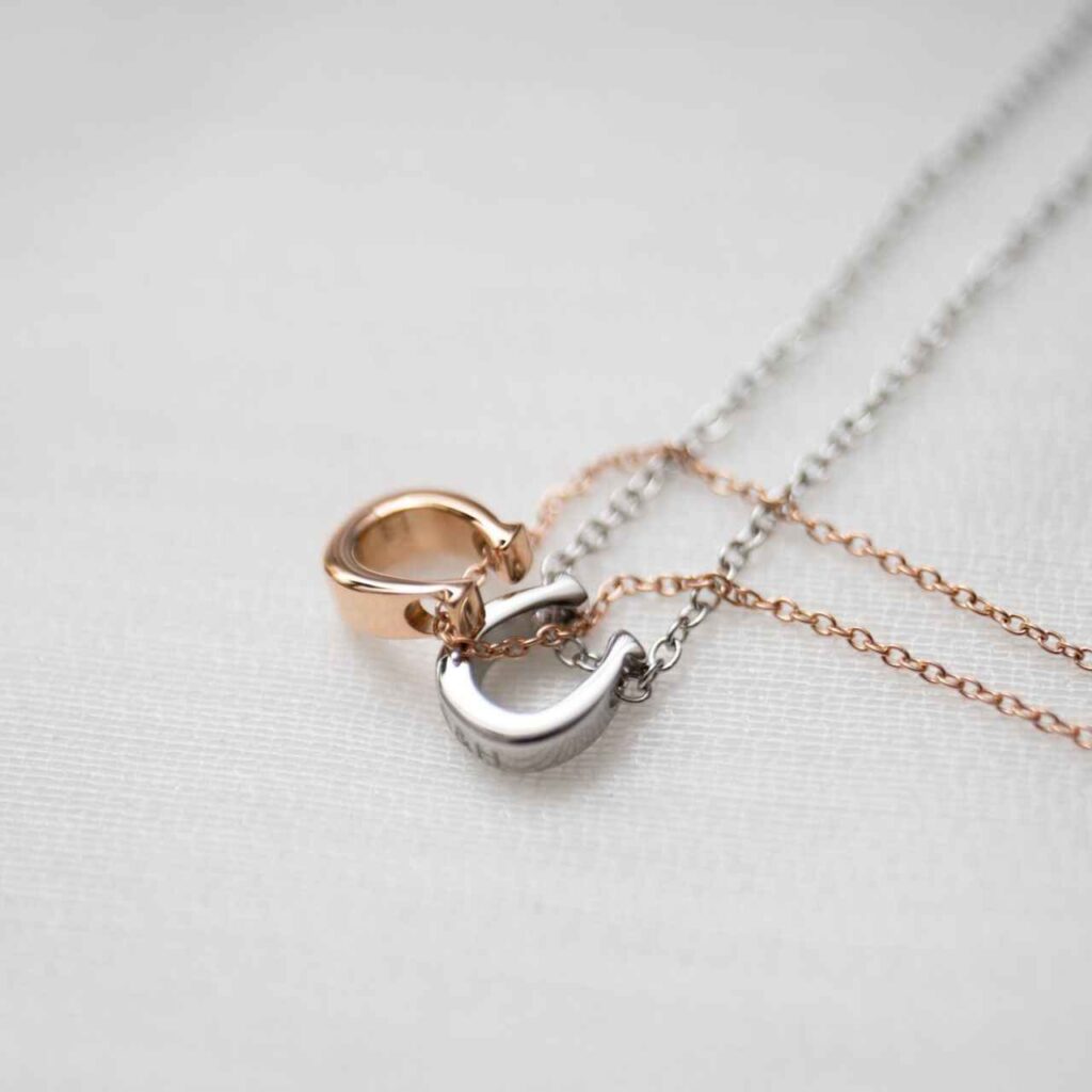 【記念日ペアグッズ】カップルに人気のペアプレゼント30選｜PsyPre